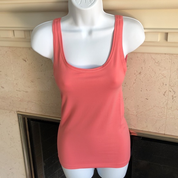 Nikibiki | Tops | Nwt Nikibiki Sports Strawberry Seamless Tank Top ...
